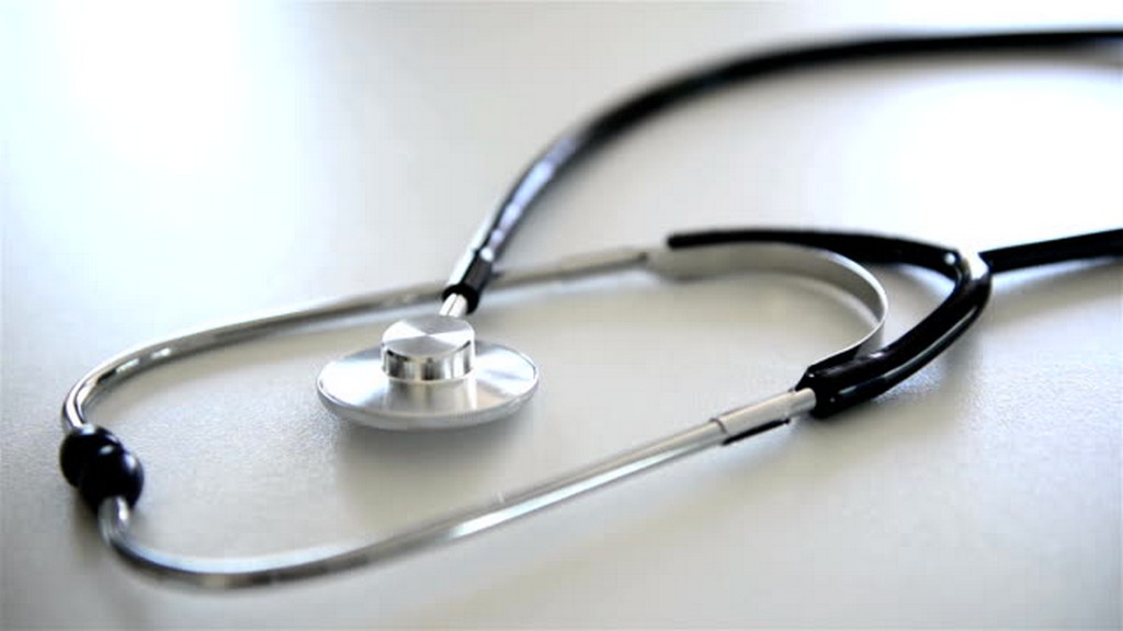 Estetoscopio plateado